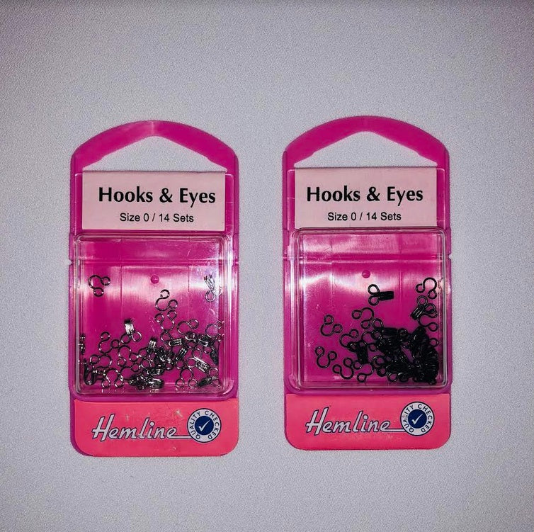 Hook & Eyes Size 0 – Mandors
